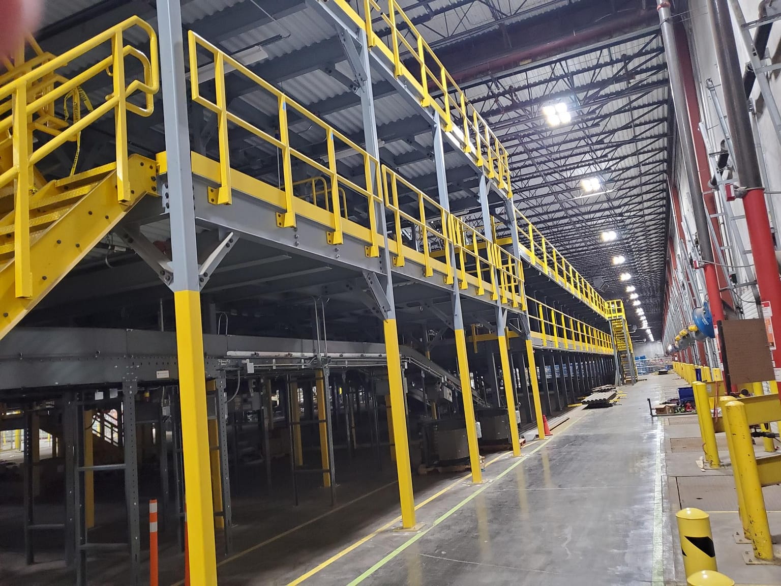 Mezzanine Floor Steel Structure Works in UAE: Durable & Long-Lasting ...